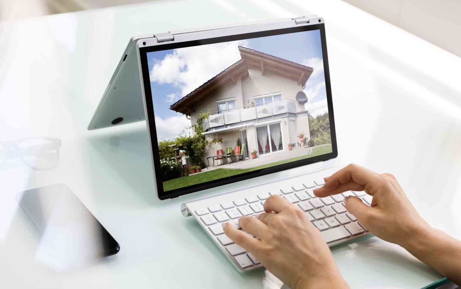 What Is Digital Real Estate And How Does It Work? - Real Estate Crunch